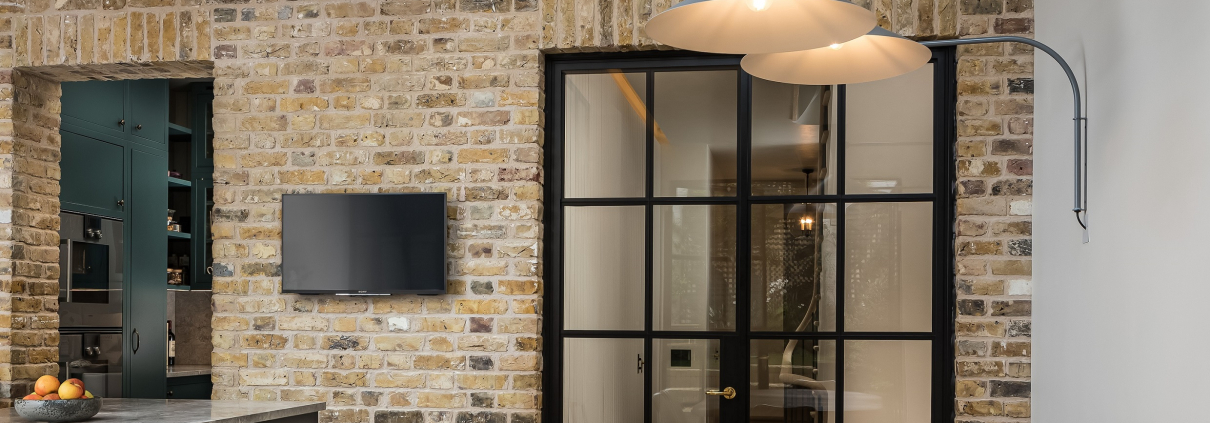 Steel Windows Blend Indoor and Outdoor in Modern Kitchen Designs