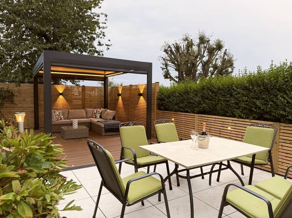 Expert decking installer endorses “superior” Outdure® Qwickbuild® deck ...